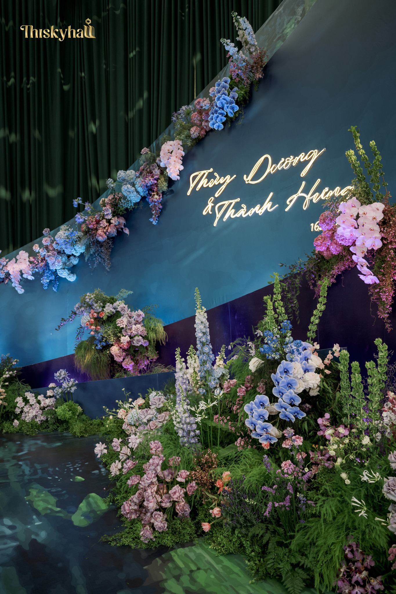 Thiskyhall Sala | Đặt bàn tiệc công ty TPHCM - Vispace