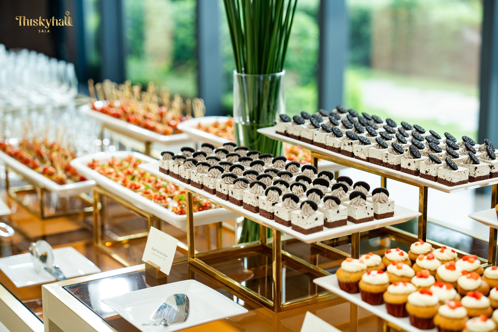 Thiskyhall Sala | Đặt bàn tiệc công ty TPHCM - Vispace
